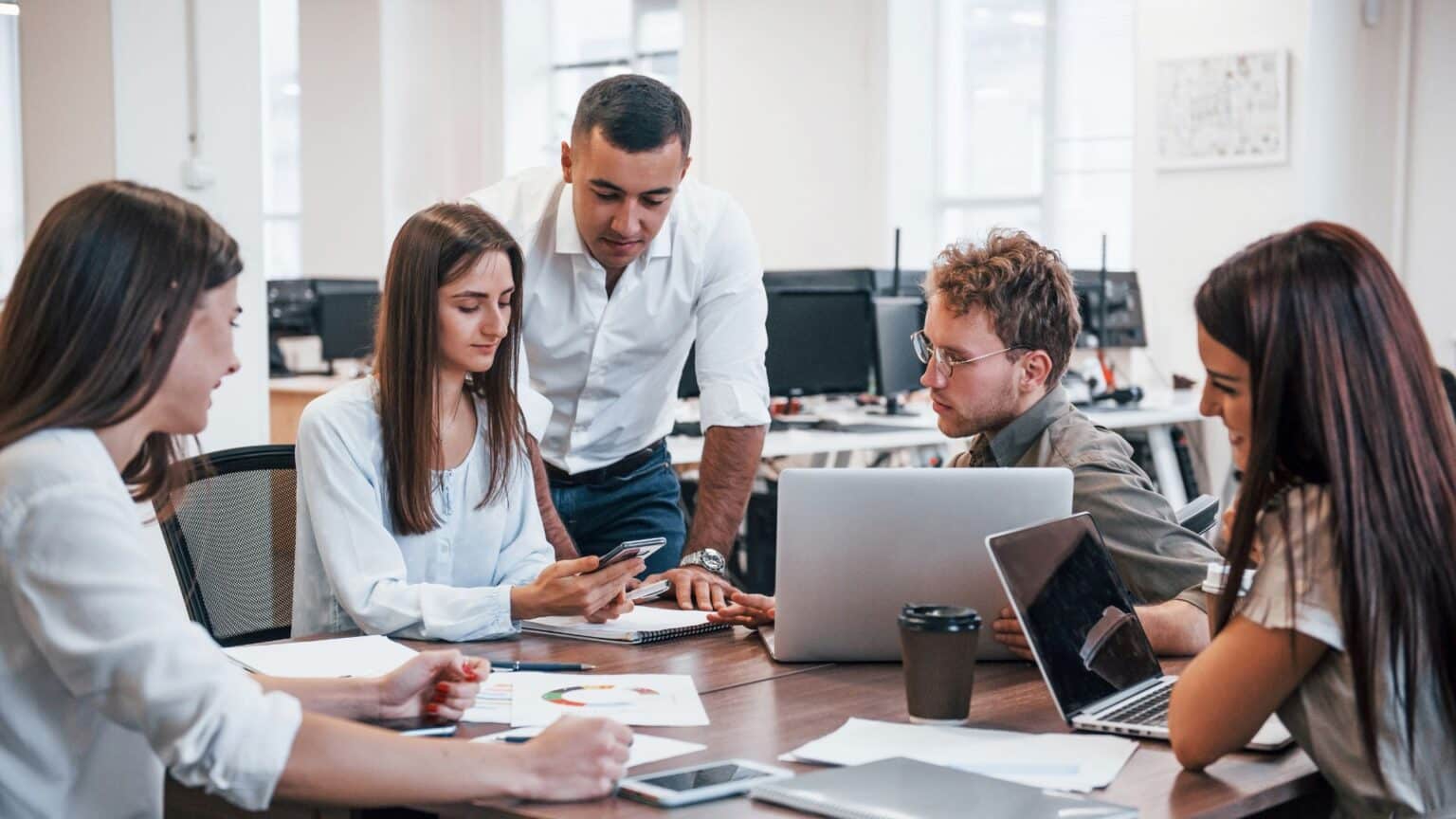 Cómo construir un equipo sólido y motivado para tu startup - Revista ...